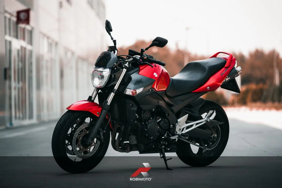 Motorcycle Reviews for Smart Buyers — RobiMoto