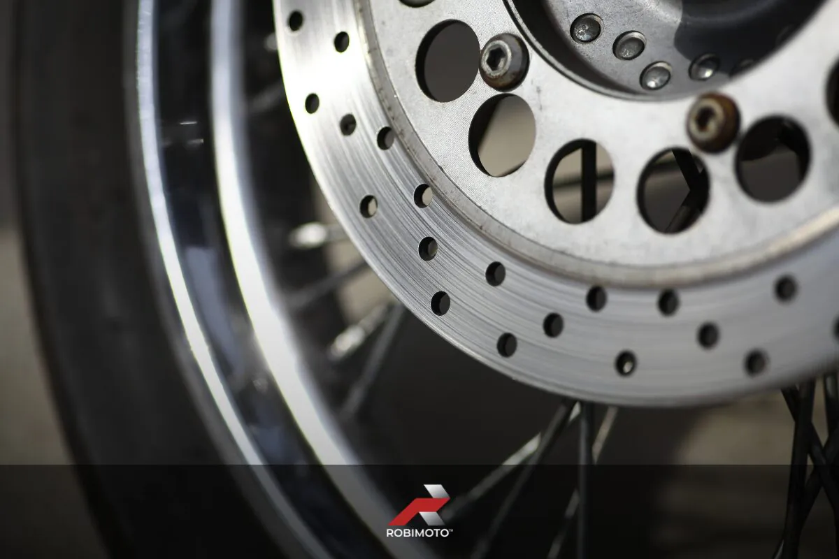 Brake Squealing Causes and How to Fix It — RobiMoto